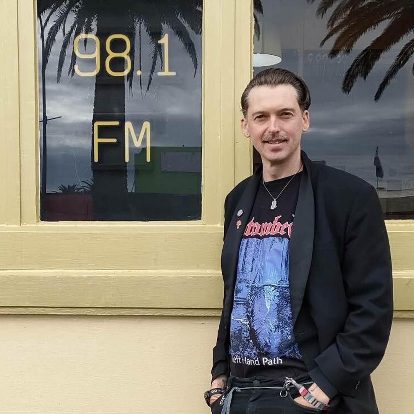 Raglan Community Radio 98.1FM | Irirangi O Whaingaroa